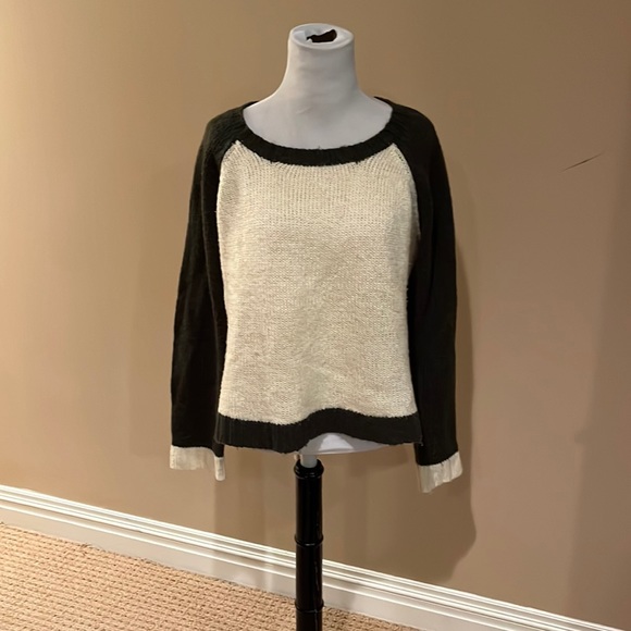 Tobi | Sweaters | Tobi Green Cream Knit Sweater | Poshmark